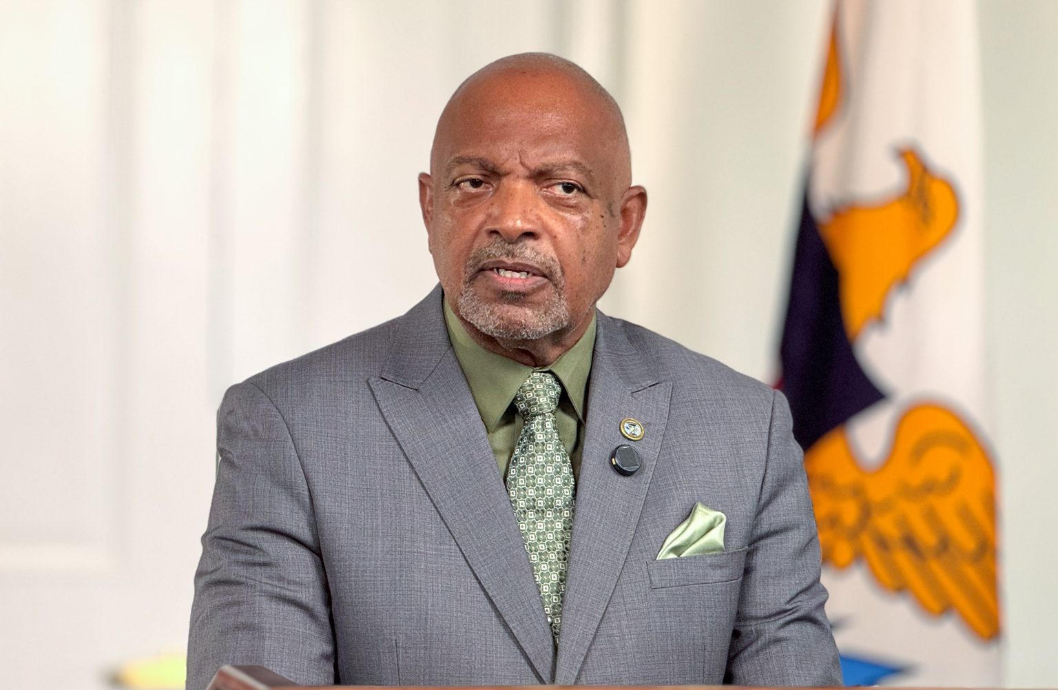 Acting Governor Roach Announces New United Airlines Service to St ...